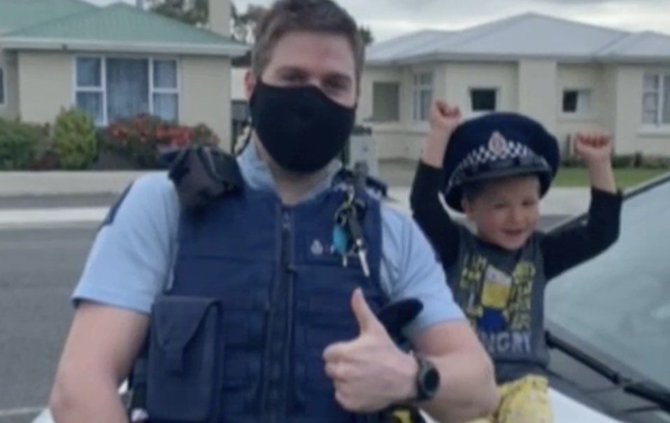 Four Year Old Calls Police To Invite Them To Come See His Toys