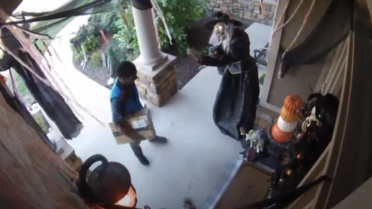 Homeowner Sets Out To Spook Amazon Delivery Driver With Halloween ...